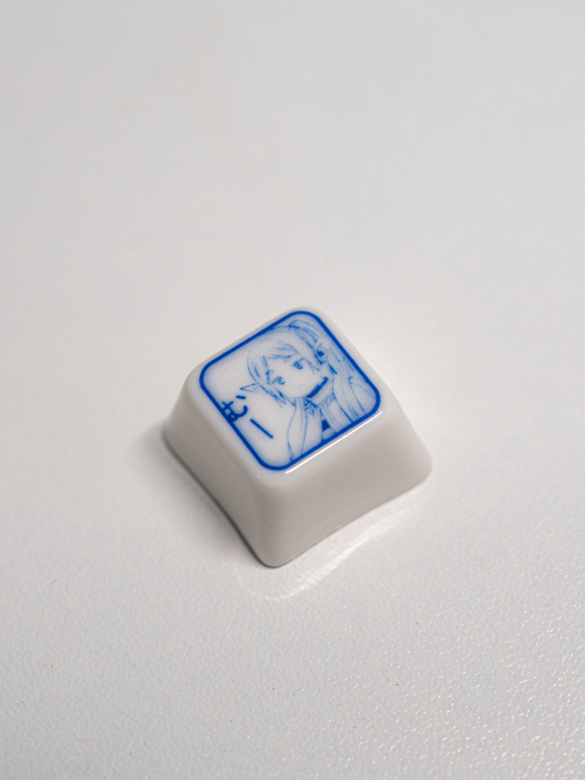 Frieren Keycap Ceramic material Artisan Keycaps – AiheyStudio